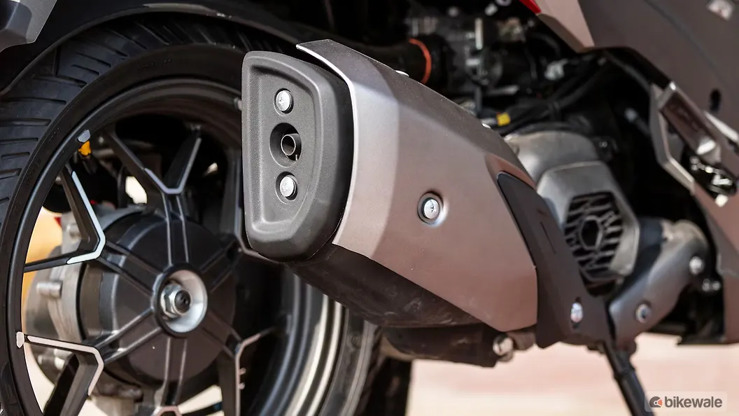 Hero Xoom 125 Side Stand Image – BikeWale