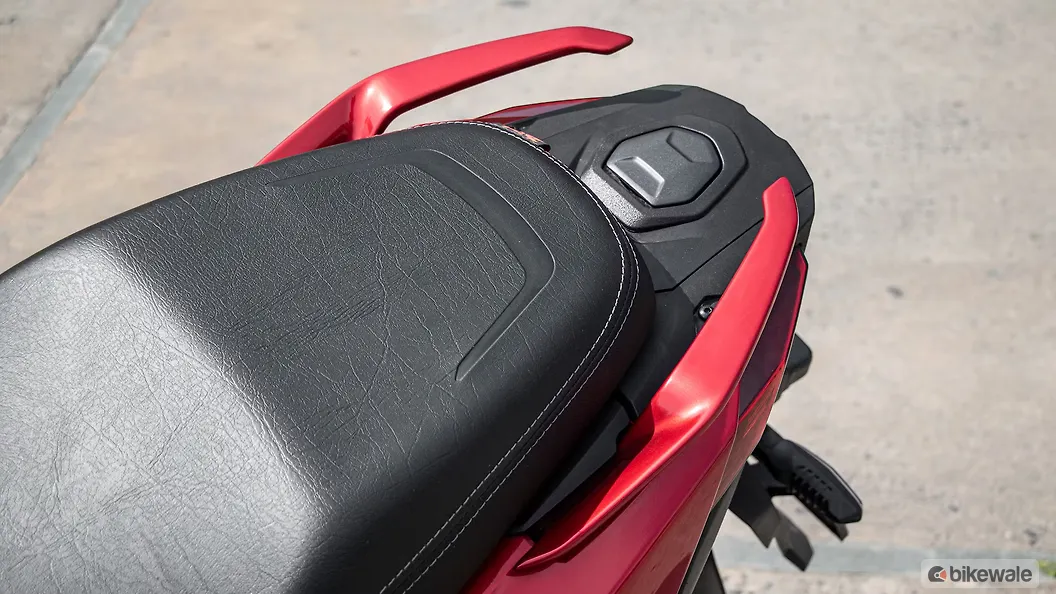 Hero Xoom 125 Pillion Seat Image – BikeWale