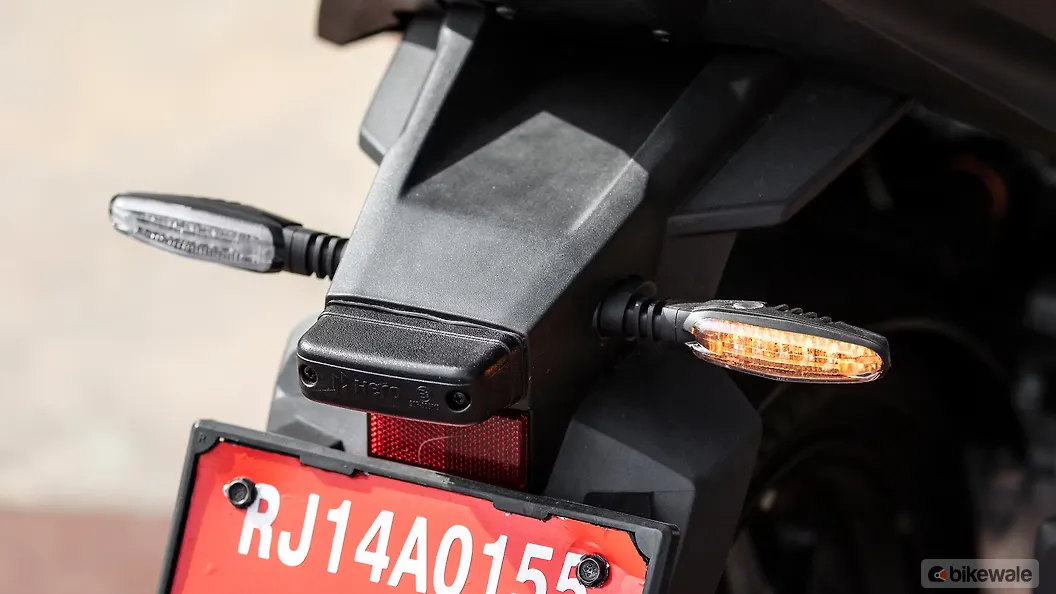 Hero Xoom 125 Rear Turn Indicators Image – BikeWale