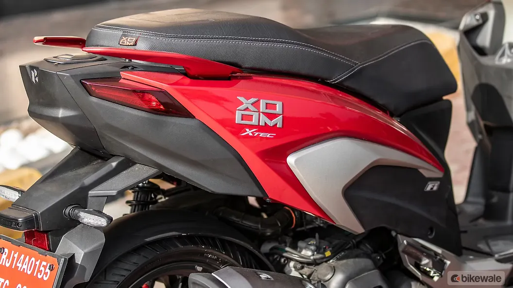 Hero Xoom 125 Right Side Body Panel Decal Image – BikeWale