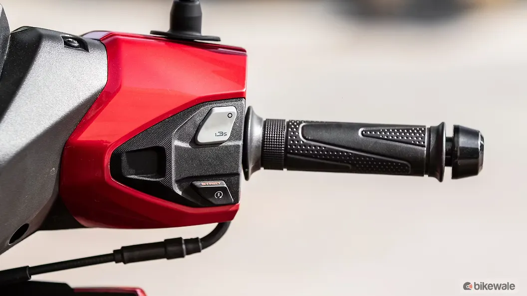 Hero Xoom 125 Right Side Throttle Grip Image – BikeWale