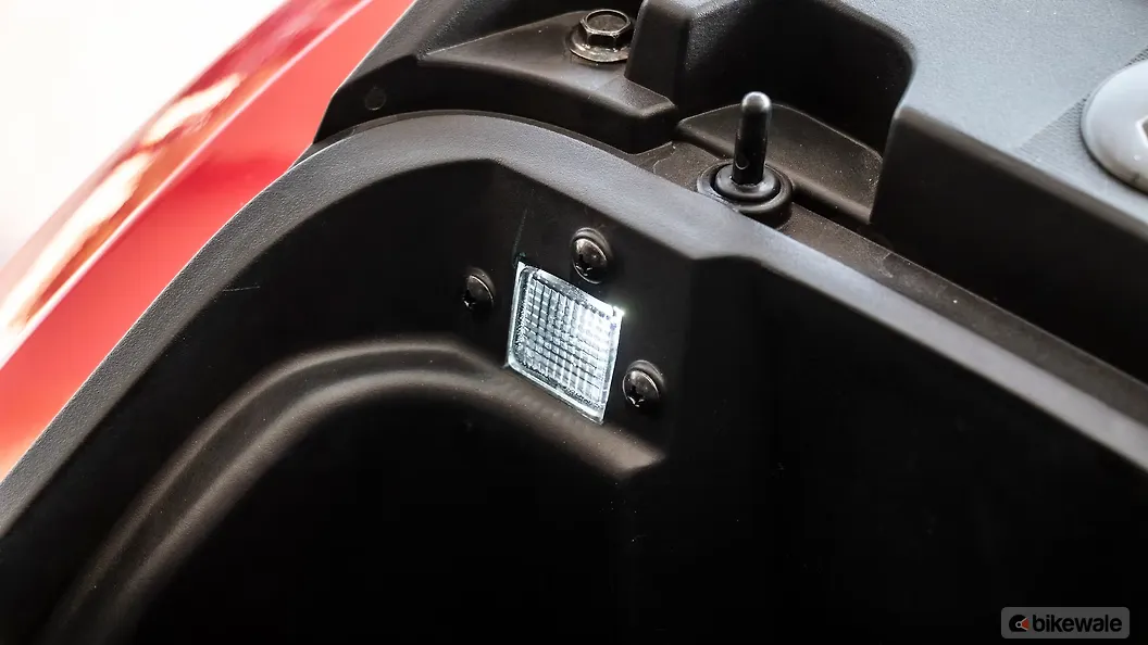 Hero Xoom 125 Underseat Storage Light/Boot Light Image – BikeWale