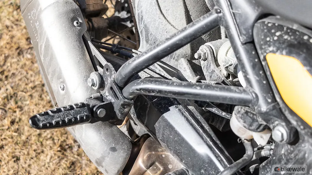 Royal Enfield Himalayan 450 Rider Footpeg Image – BikeWale