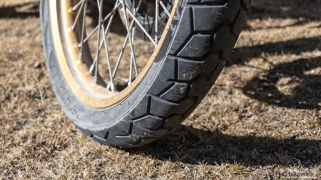 Royal Enfield Himalayan 450 Rear Tyre Image – BikeWale