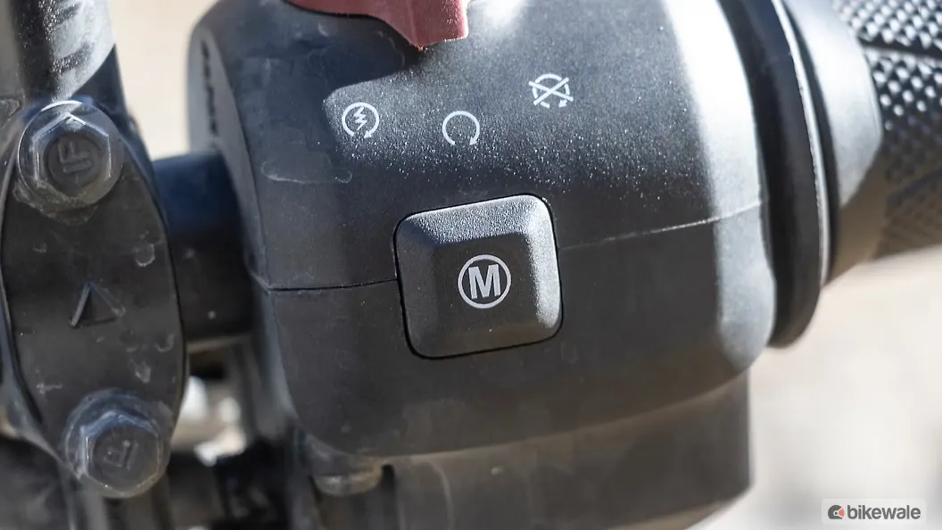 Royal Enfield Himalayan 450 Riding Modes Switch Image – BikeWale