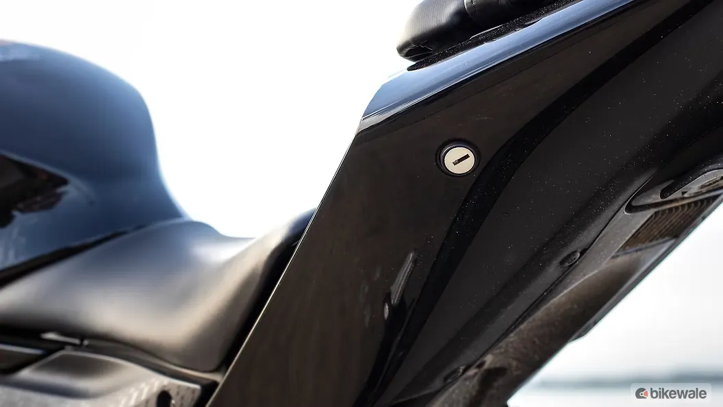 Yamaha R3 Bike Seat Image – BikeWale