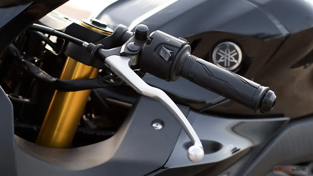 Yamaha YZF-R3 Footbrake Lever Image – BikeWale