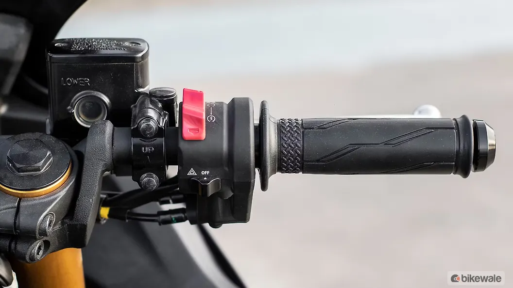 Yamaha R3 Right Side View Image – BikeWale