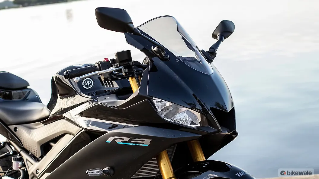 Yamaha R3 Right Side View Image – BikeWale