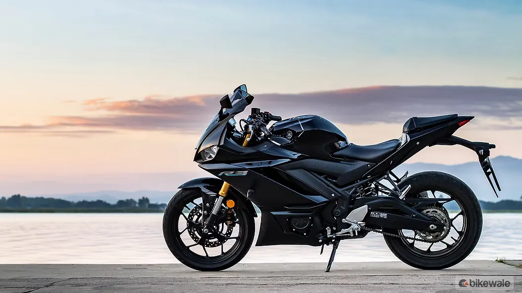 Yamaha R3 Right Side View Image – BikeWale