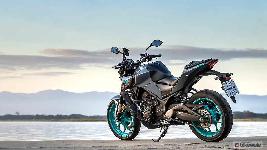 Yamaha MT-03 Right Side View Image – BikeWale