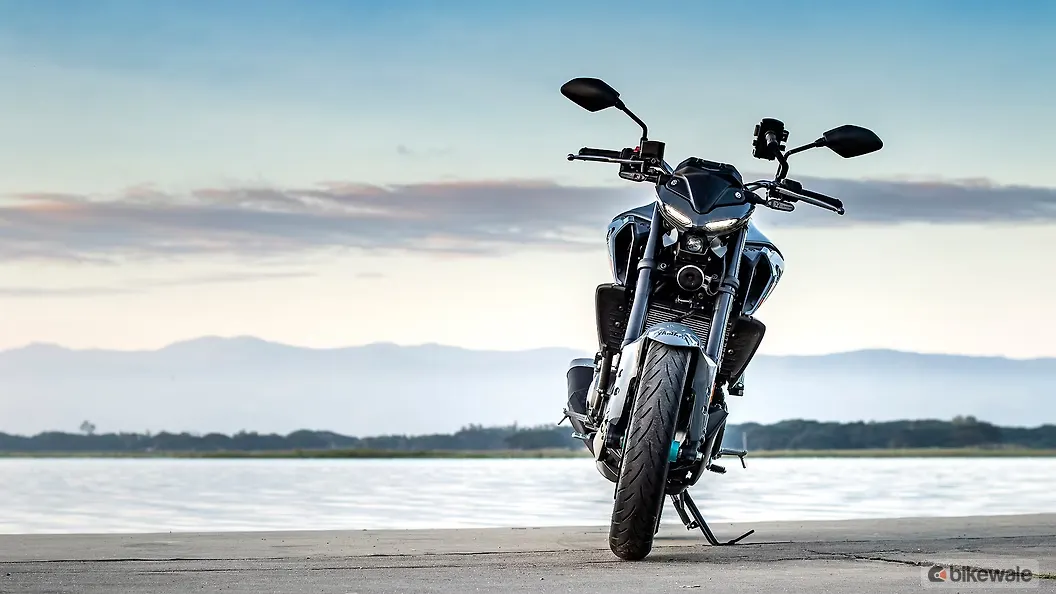 Yamaha MT-03 Right Side View Image – BikeWale