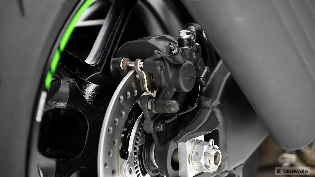 Kawasaki Ninja ZX-6R Rear Disc Brake Image – BikeWale