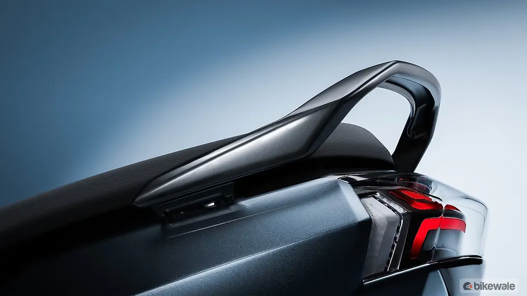 Ampere Nexus Grab Rail Image – BikeWale