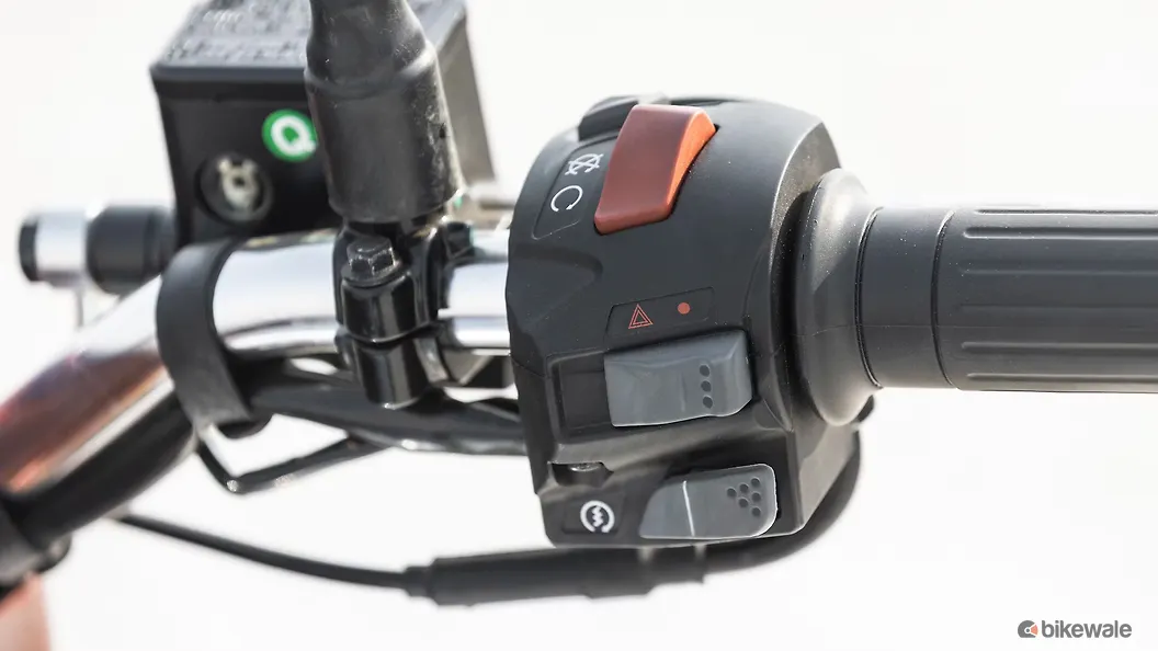 Jawa 350 Kill Switch Image – BikeWale