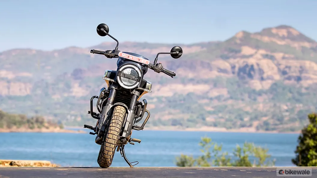 Husqvarna Svartpilen 401 Left Front Three Quarter Image – BikeWale