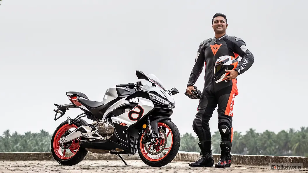 Aprilia RS 457 Right Side View Image – BikeWale