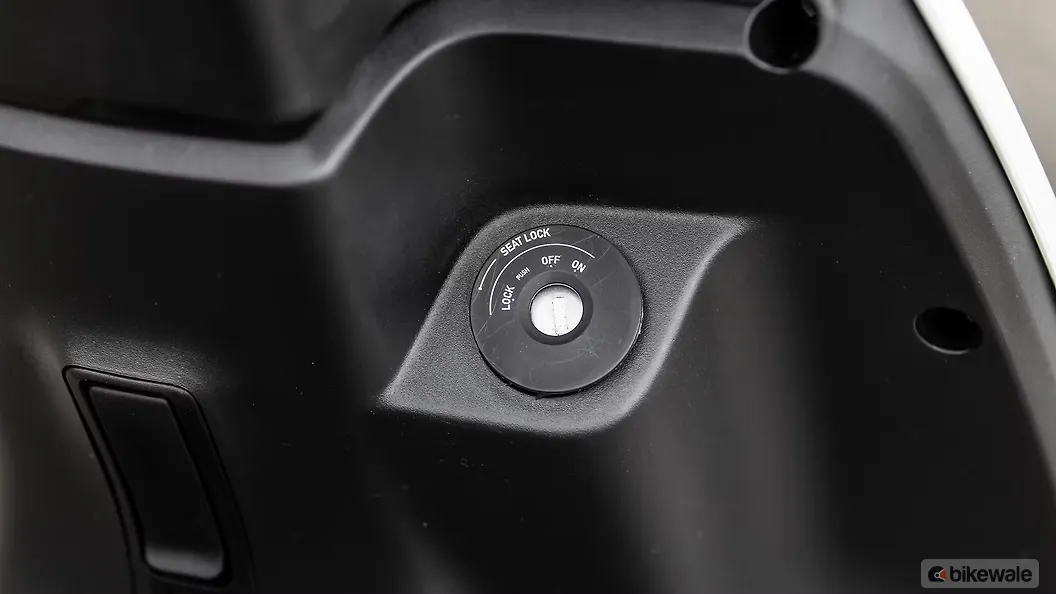 Ather Rizta Ignition Switch Image – BikeWale