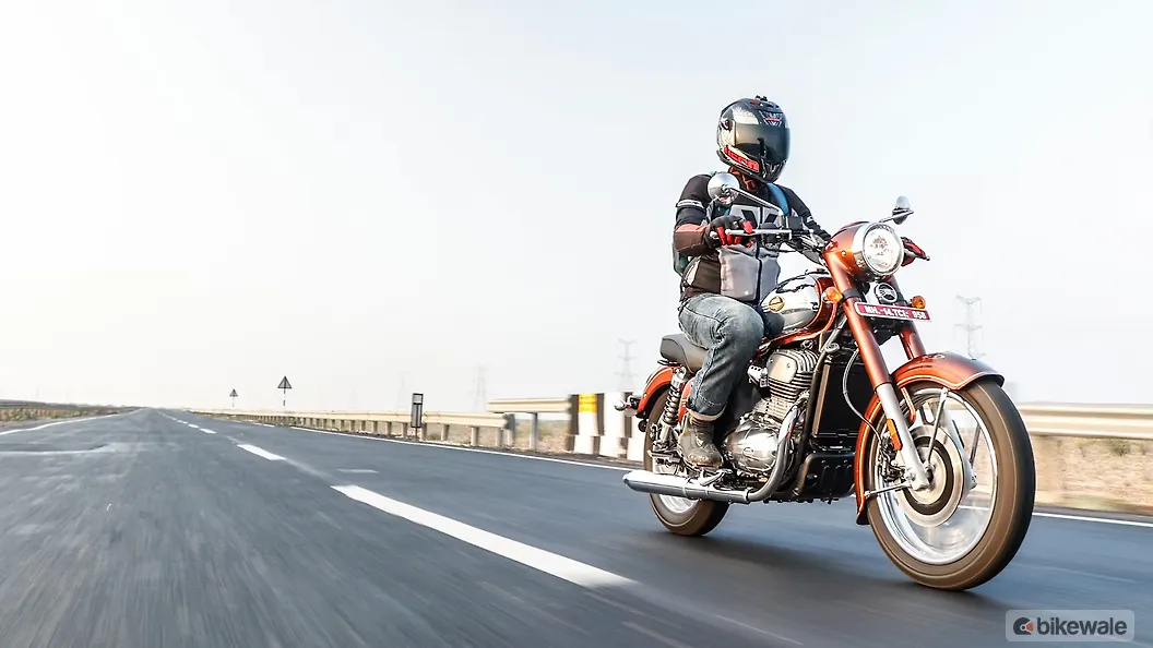 Jawa 350 Right Side View Image – BikeWale