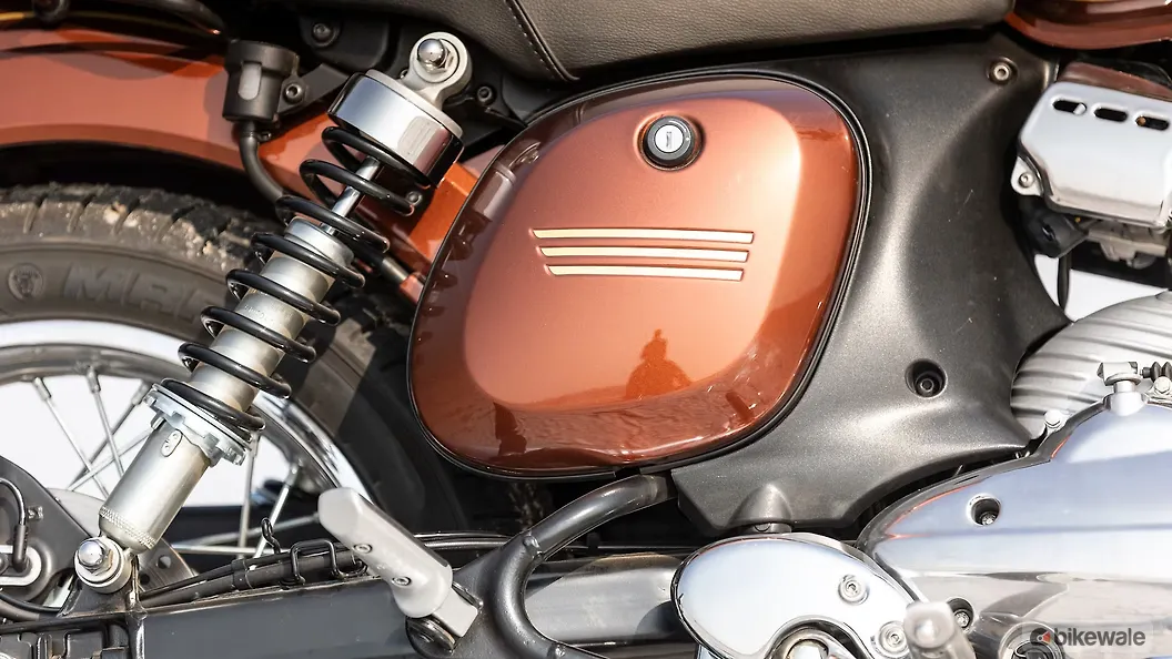 Jawa 350 Right Side View Image – BikeWale