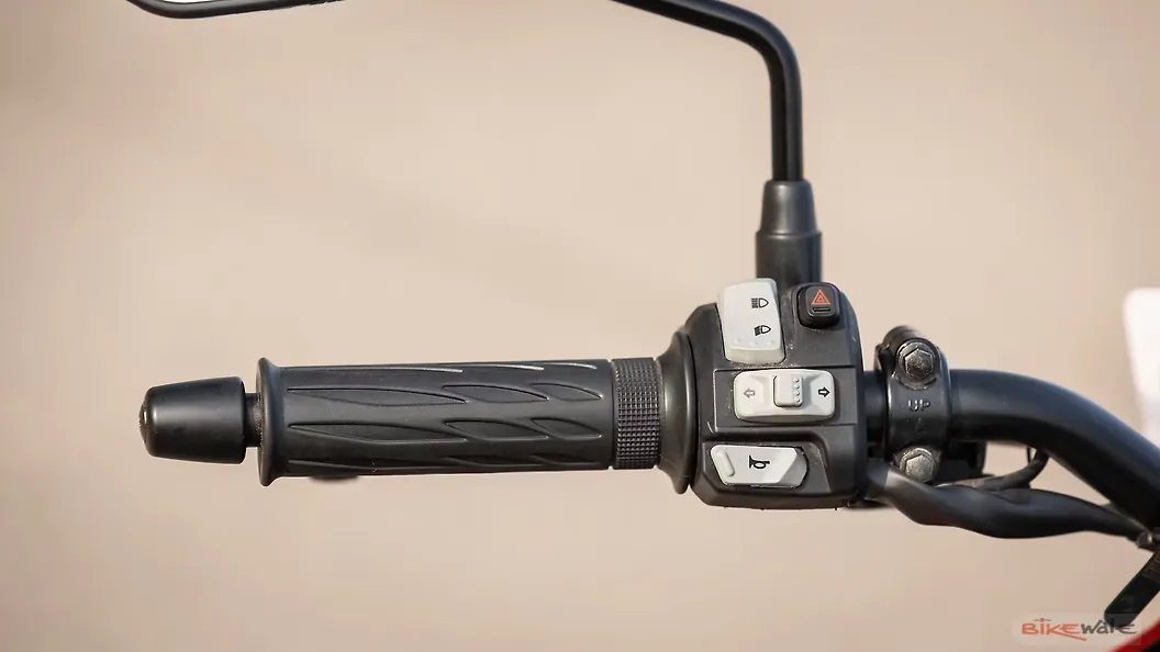 Hero Xtreme 125R Handle Bar Image – BikeWale