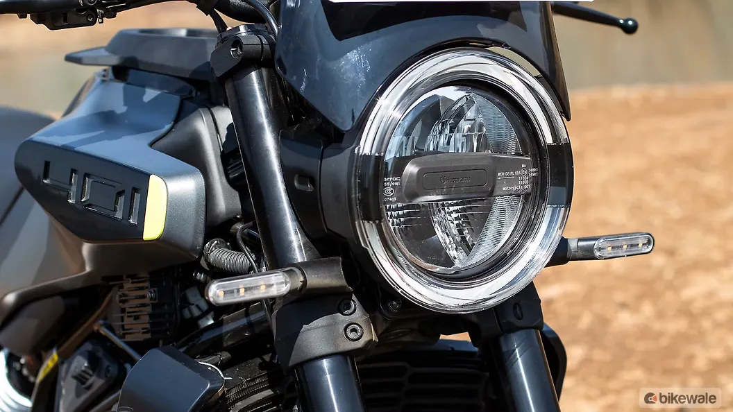 Husqvarna Svartpilen 401 Front Headlamp Cowl Image – BikeWale