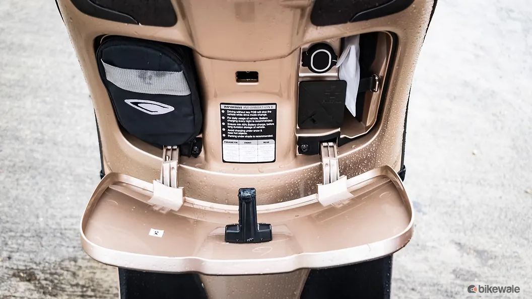 Bajaj Chetak Front Storage Compartment Image – BikeWale