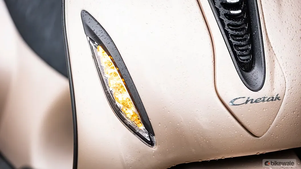 Bajaj Chetak Front Panel Badging/Logo Image – BikeWale