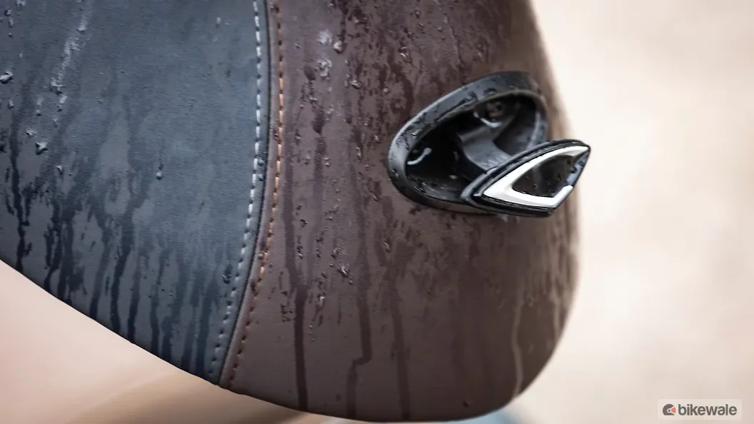 Bajaj Chetak [2020-2024] Underseat Luggage Hook Image – BikeWale