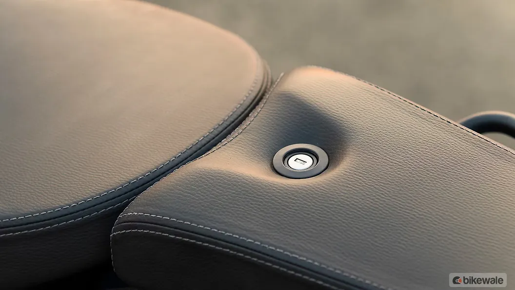 Royal Enfield Shotgun 650 Pillion Seat Image – BikeWale