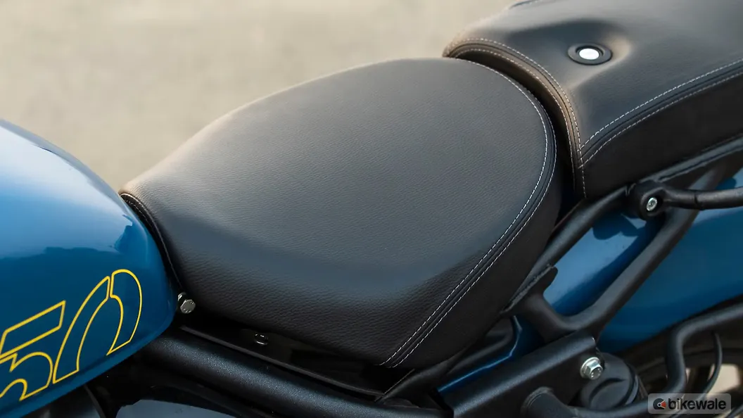 Royal Enfield Shotgun 650 Bike Seat Image – BikeWale