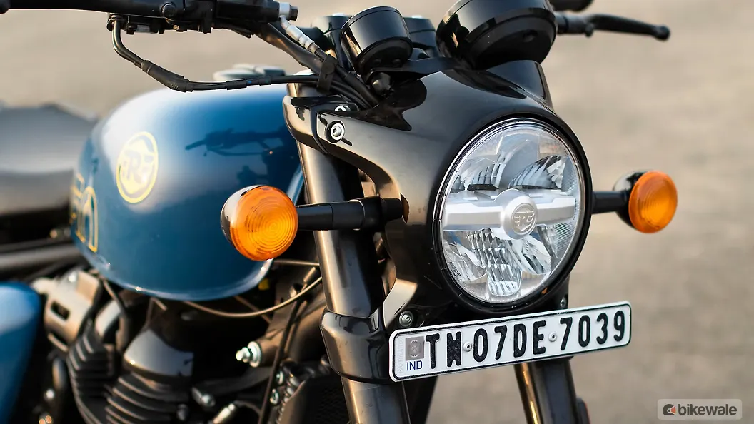 Royal Enfield Shotgun 650 Head Light Image – BikeWale