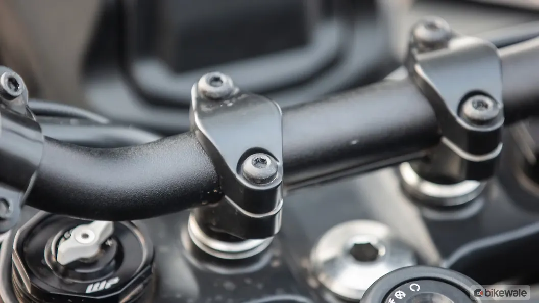 KTM 390 Adventure Handlebar Clamp Image – BikeWale
