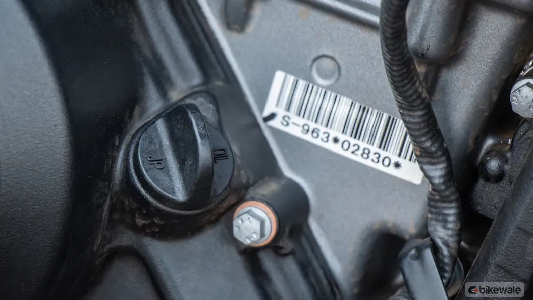 KTM 390 Adventure Engine Oil Level Indicator Image – BikeWale