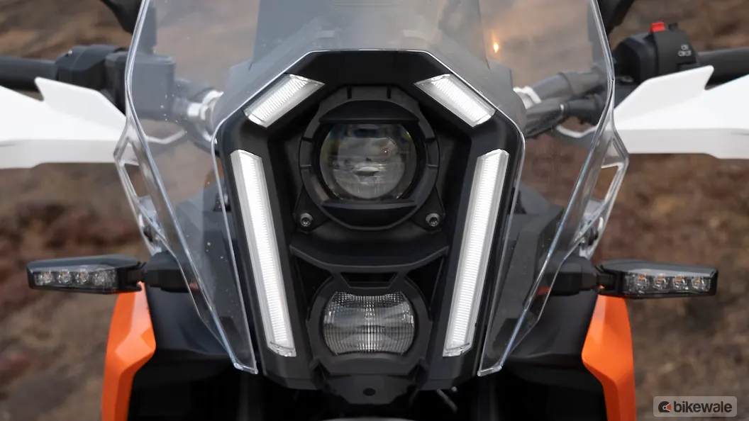KTM 390 Adventure [2025] Projector Headlight Image – BikeWale