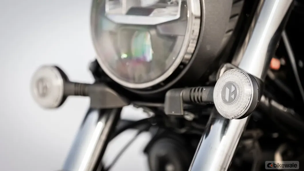 Hero Mavrick 440 Front Turn Indicators Image – BikeWale