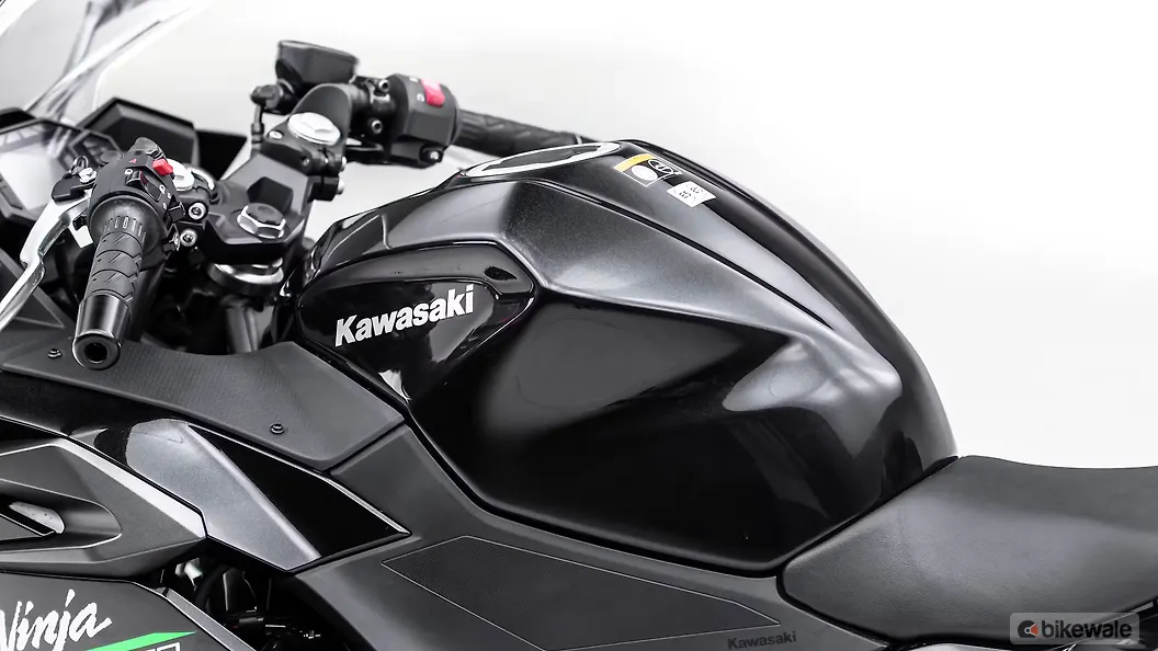 Kawasaki Ninja 500 [2024-2025] Branding/Fuel Tank Decal Image – BikeWale