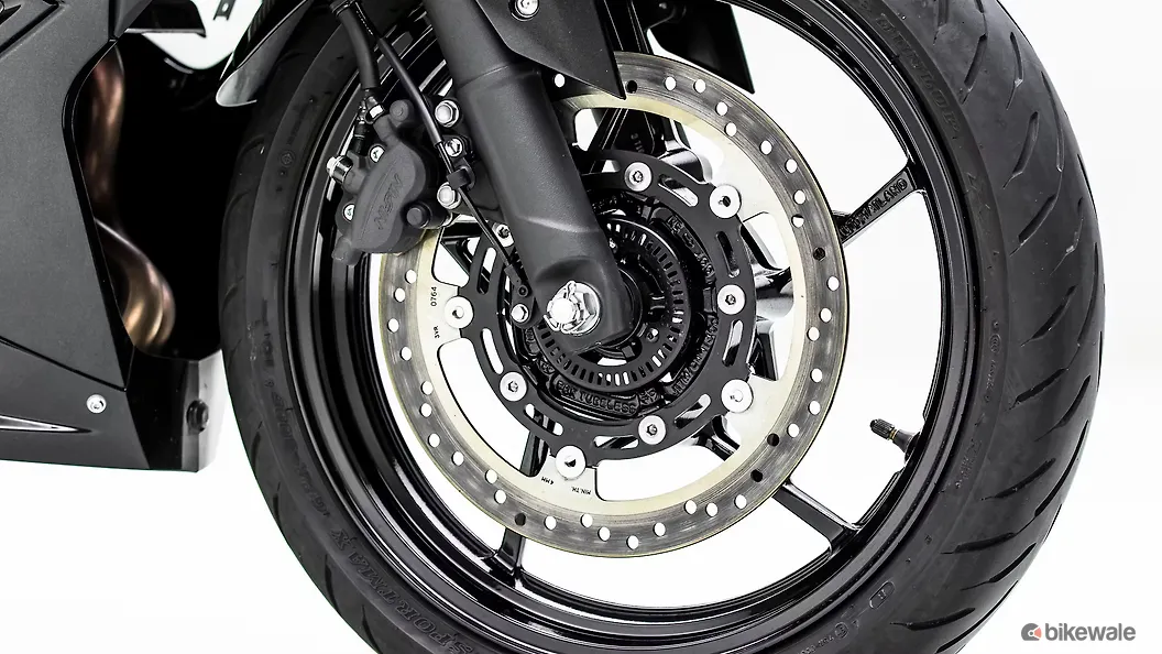 Kawasaki Ninja 500 [2024-2025] Front Brake Image – BikeWale
