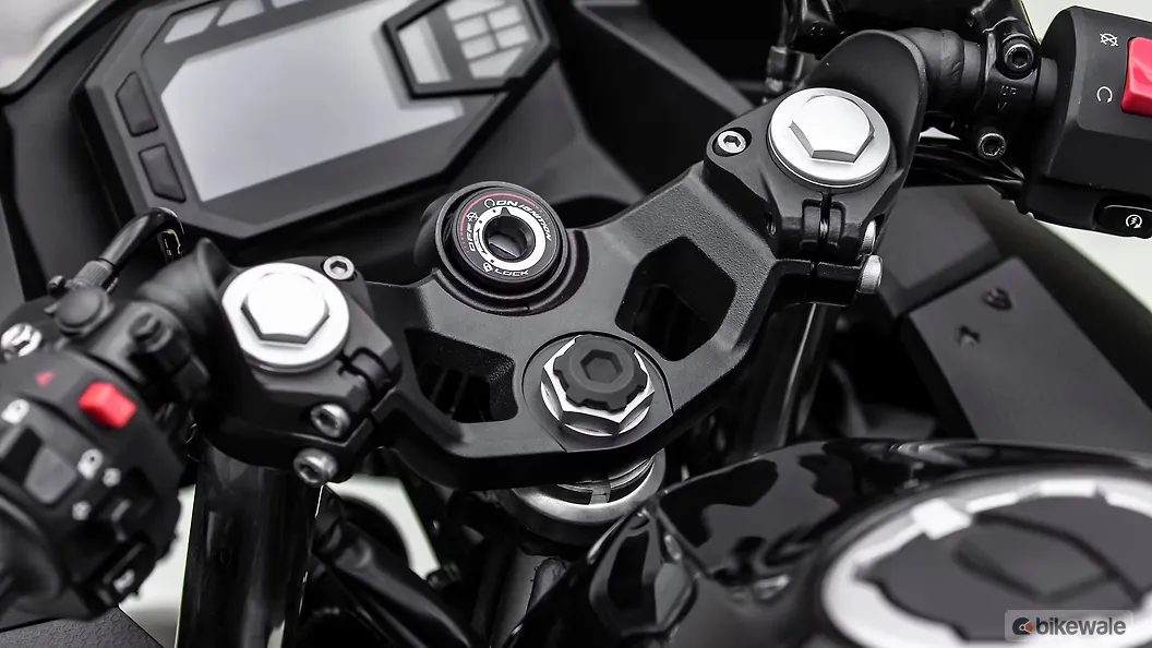 Kawasaki Ninja 500 Front Alloy Wheel Image – BikeWale