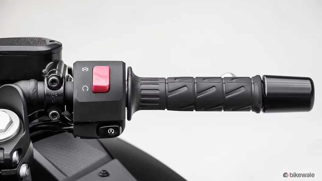 Kawasaki Ninja 500 [2024-2025] Handle Bar Image – BikeWale