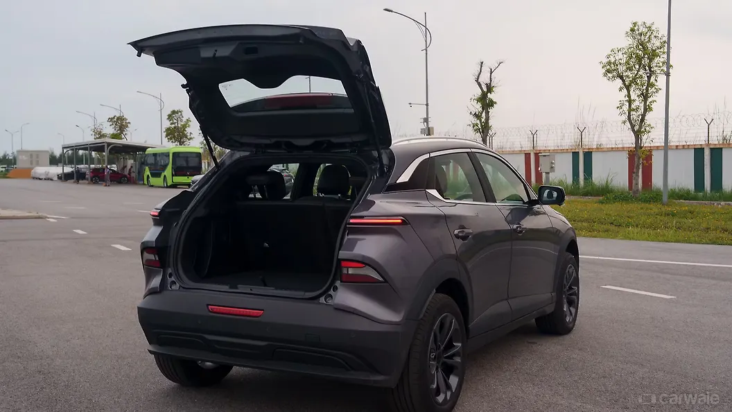 VF 6 Open Boot/Trunk Image, VF 6 Photos in India - CarWale