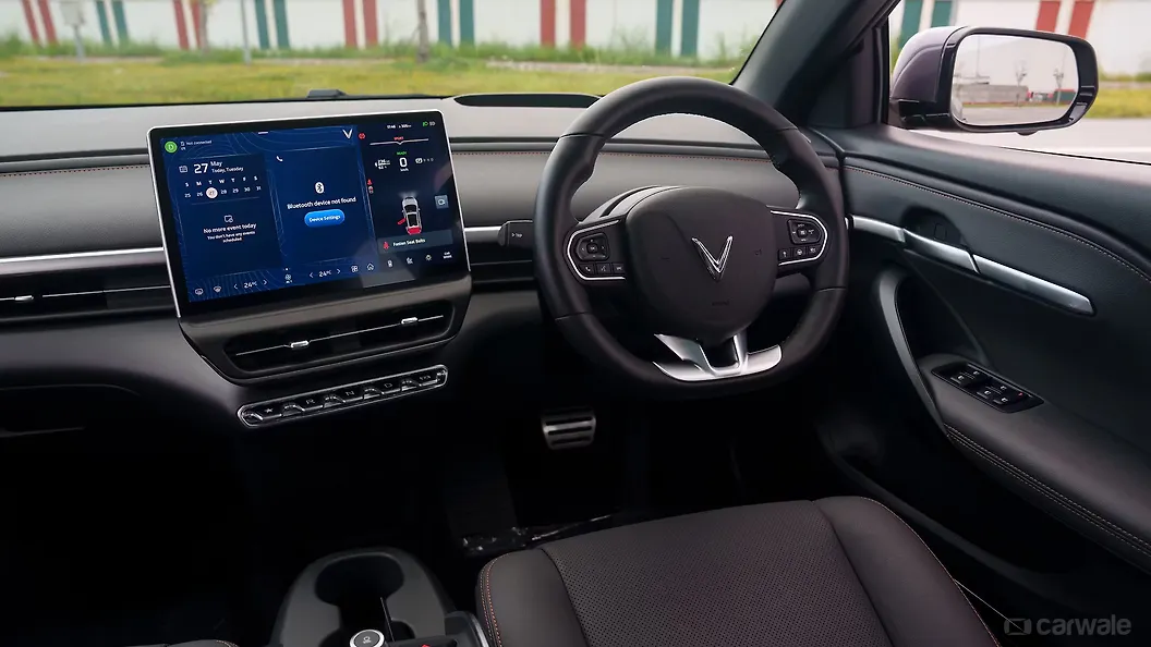 VF 6 Steering Wheel Image, VF 6 Photos in India - CarWale