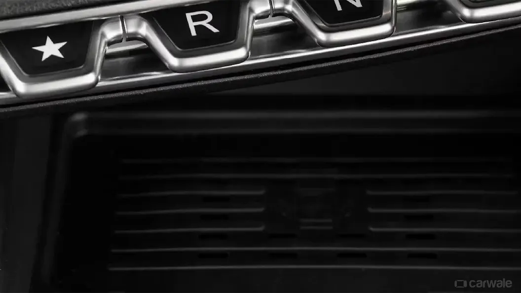 VF 7 Front Centre Air Vents Image, VF 7 Photos in India - CarWale