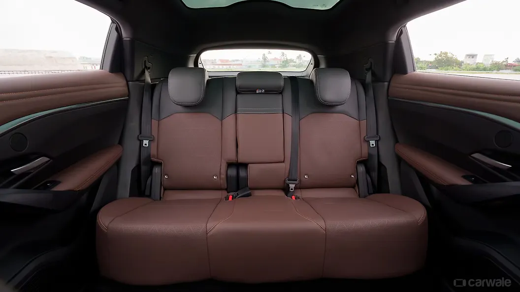 VF 7 Head-Up Display (HUD) Image, VF 7 Photos in India - CarWale