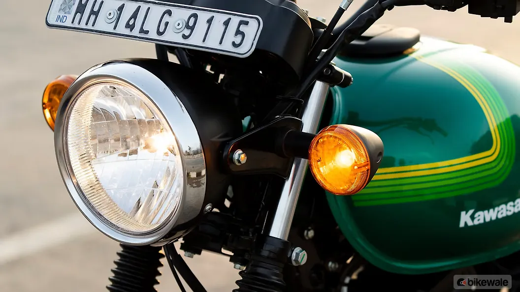 Kawasaki W175 Front Turn Indicators Image – BikeWale