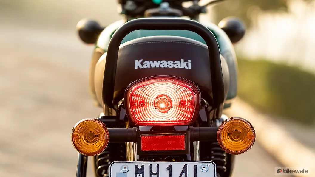 Kawasaki W175 Tail Light Image – BikeWale
