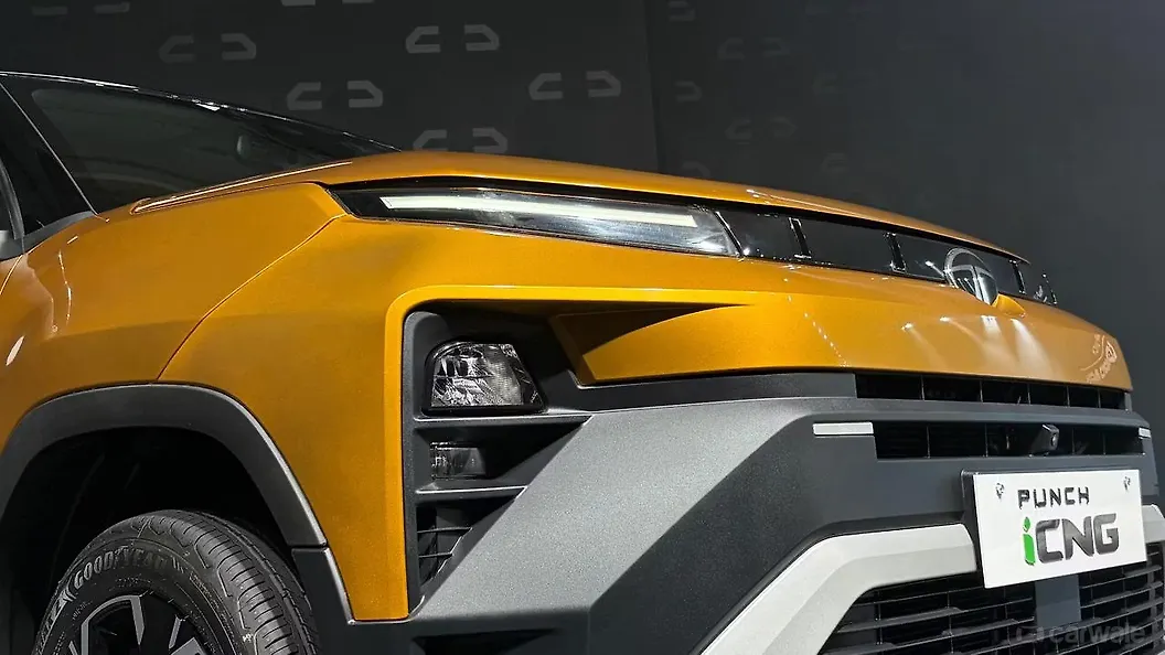 Punch Center Console/Centre Console Storage Image, Punch Photos in ...