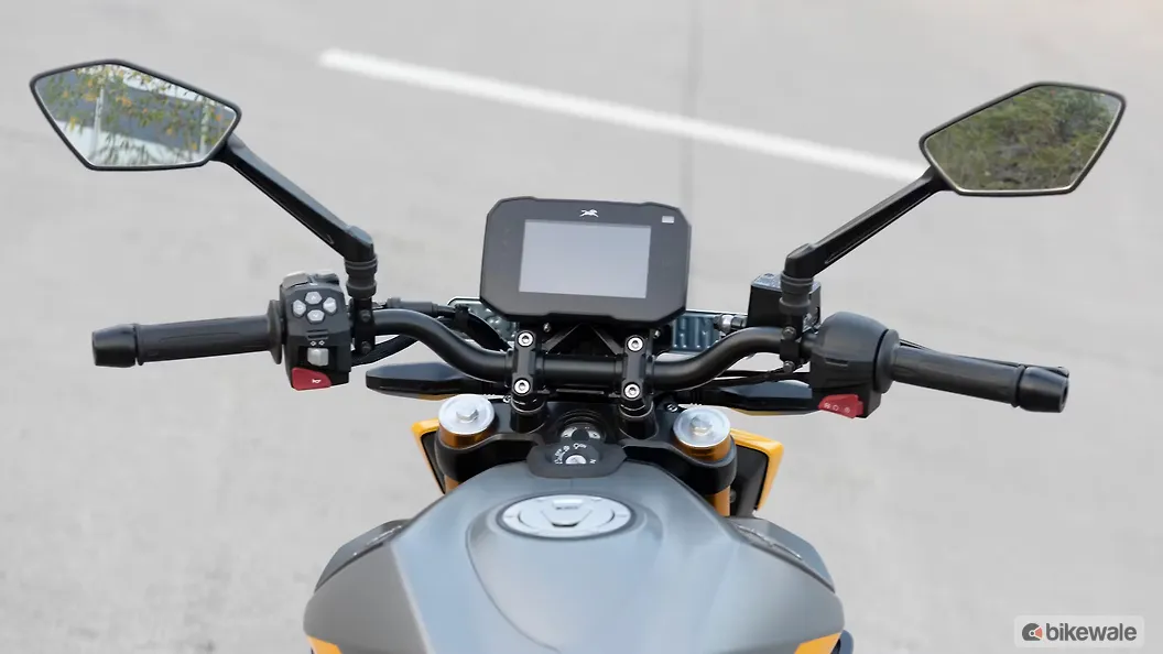 TVS Apache RTR 310 Left Side Multifunction Switchgear Image – BikeWale