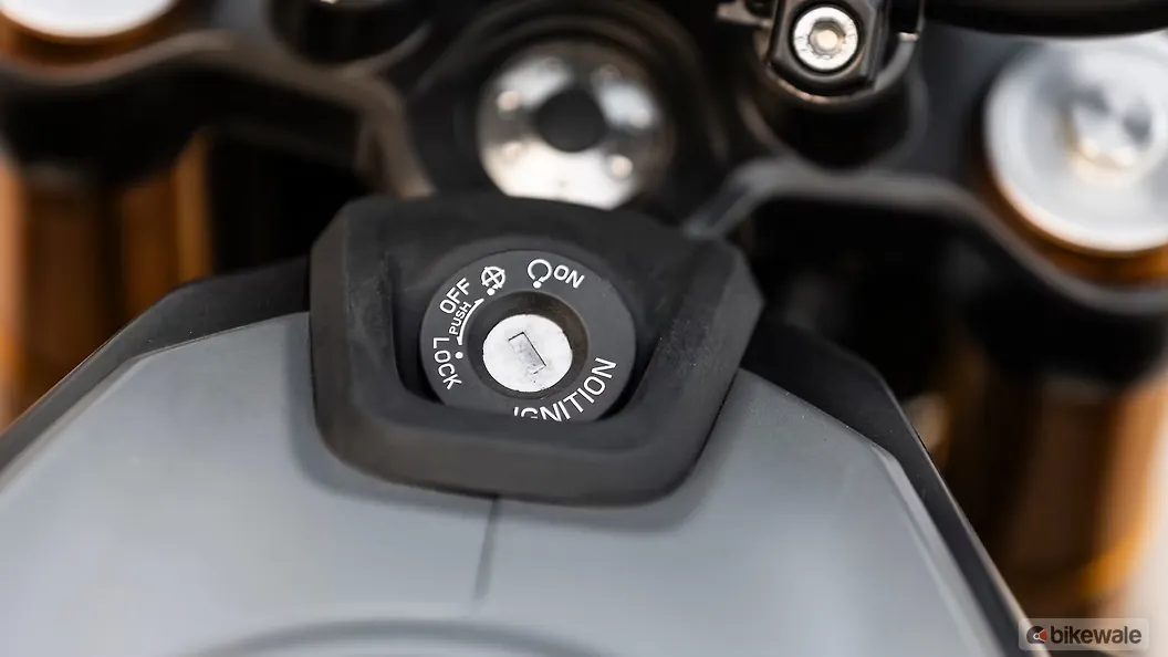 Images of TVS Apache RTR 310 | Photos of Apache RTR 310 - BikeWale