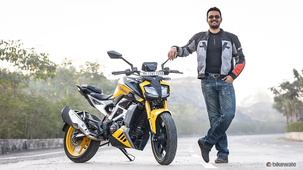 TVS Apache RTR 310 [2023-2024] Right Side View Image – BikeWale